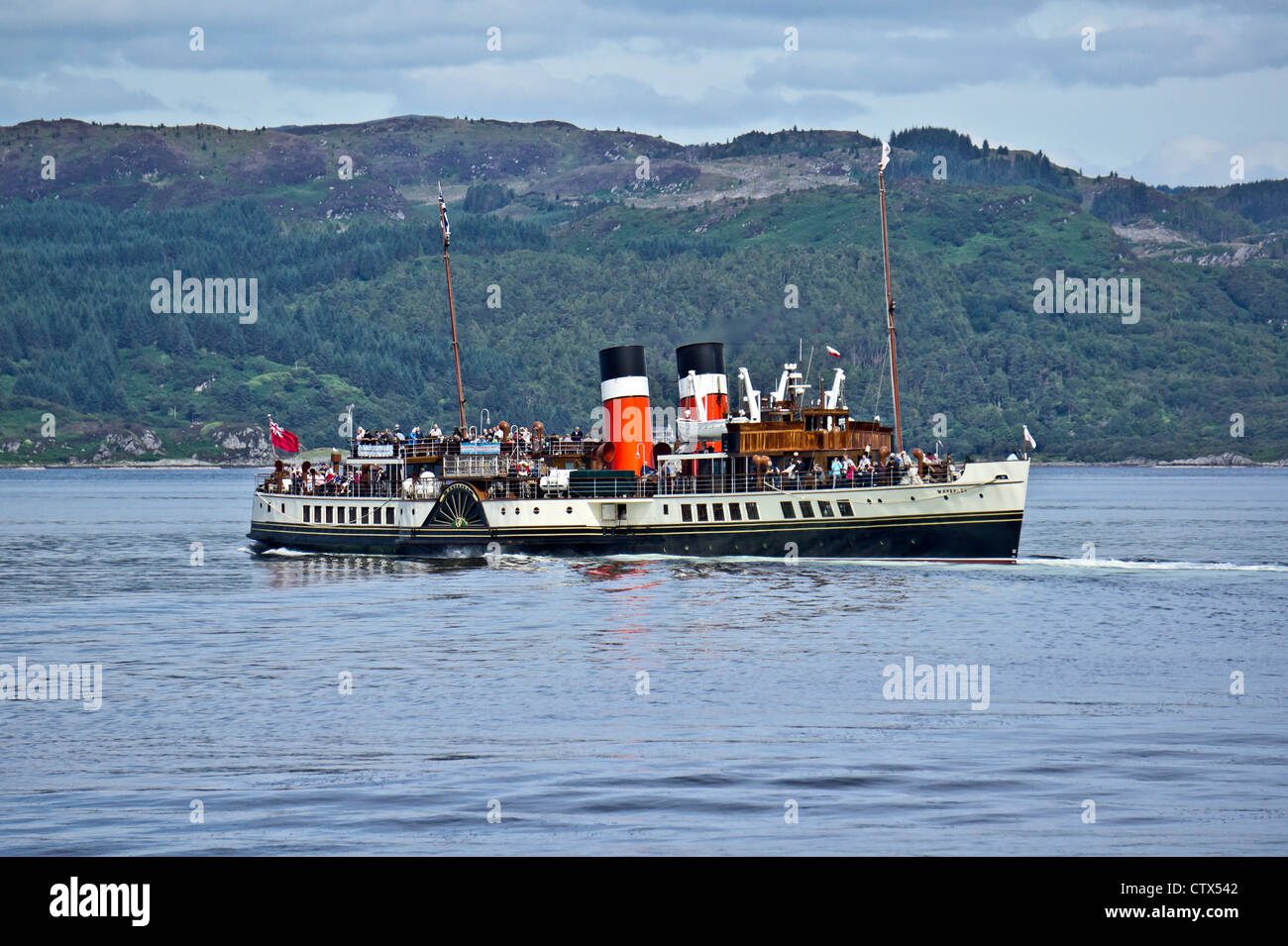 The World's last ocean going paddle steamer Waverley departs from ...