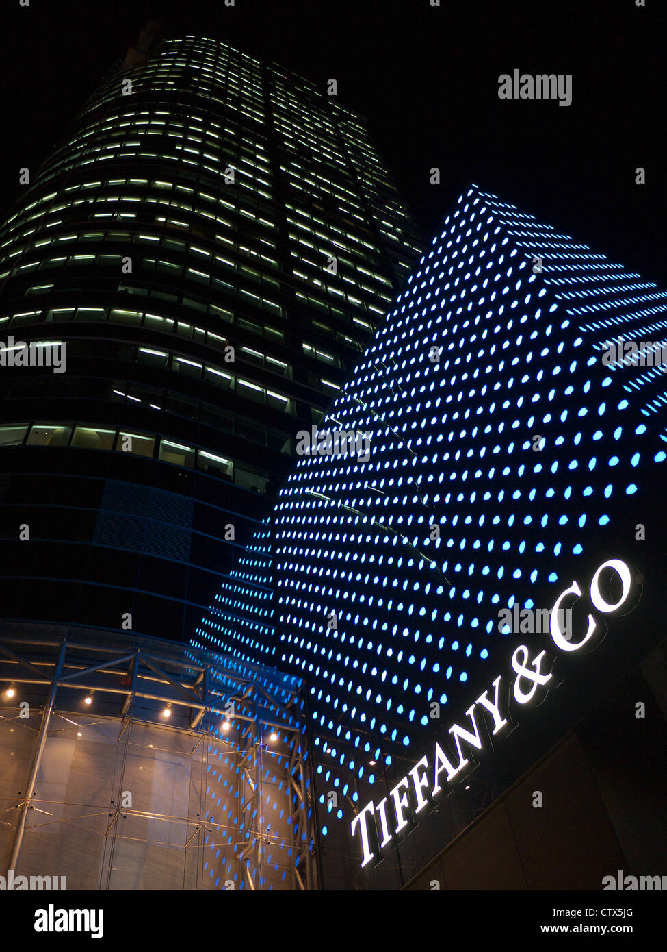 looking up at the Tiffany & Co shop in Shanghai China Stock Photo - Alamy