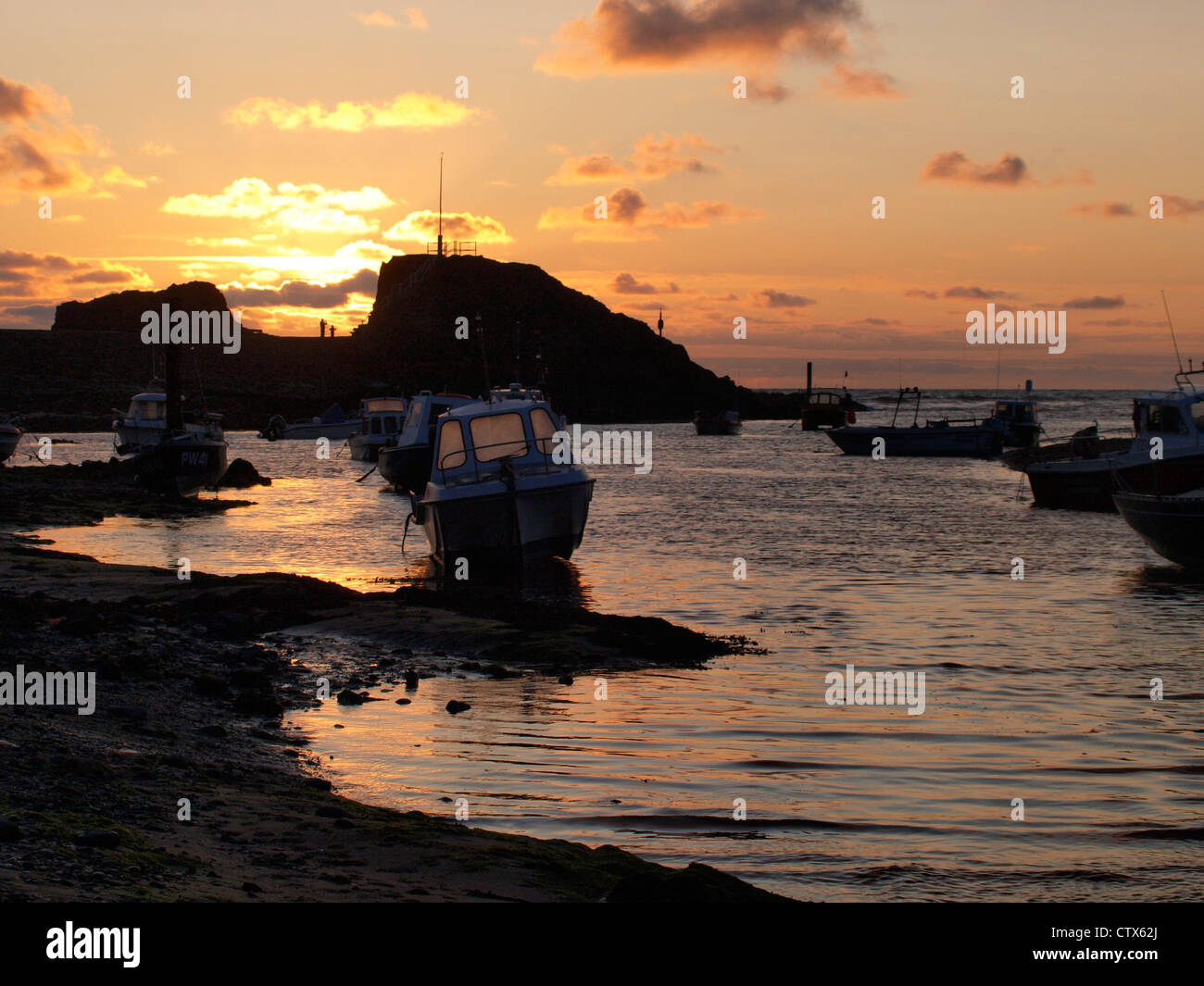 Bude boats hi-res stock photography and images - Alamy