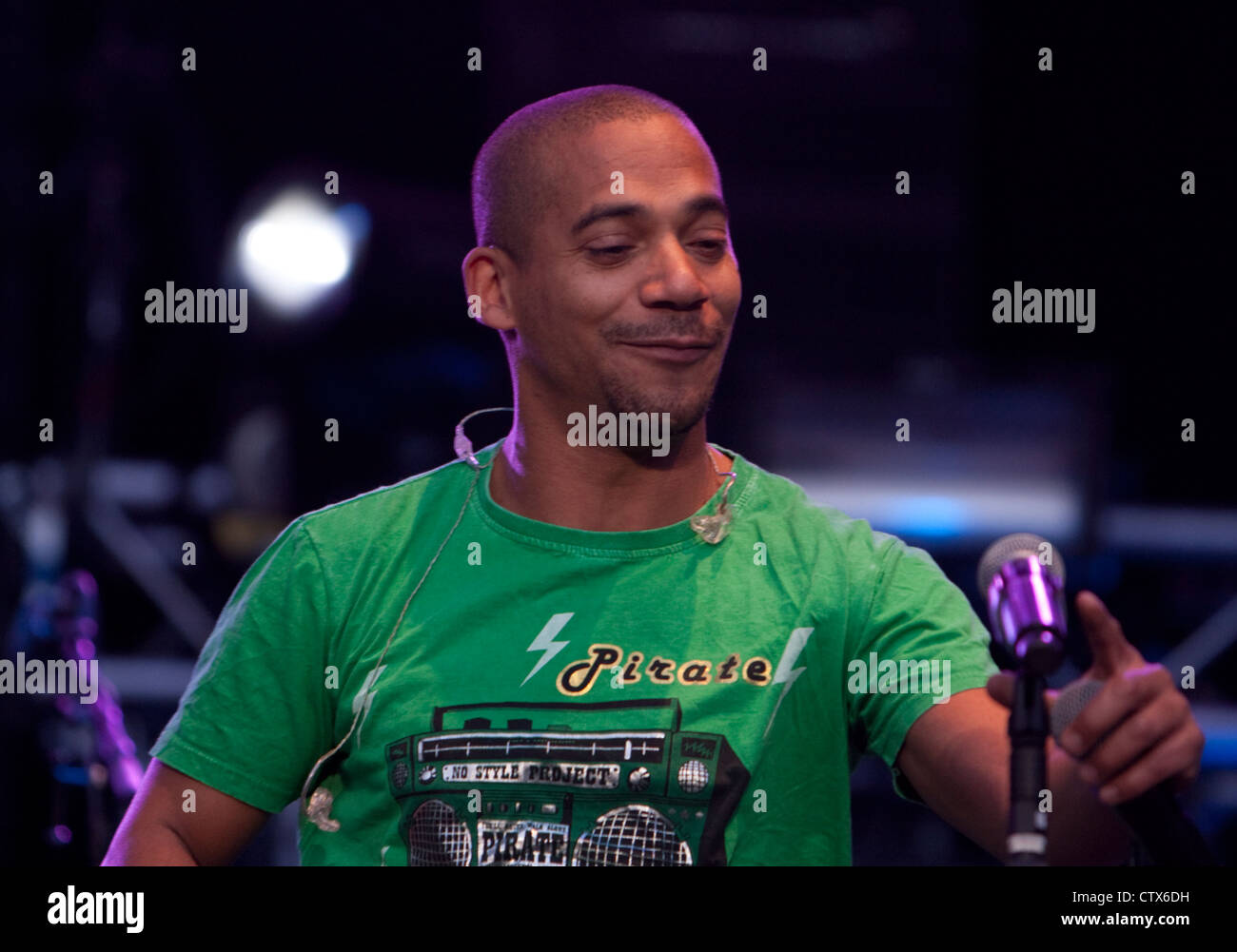 groove armada, mike daniel aka MC MAD on stage at lovebox festival in ...