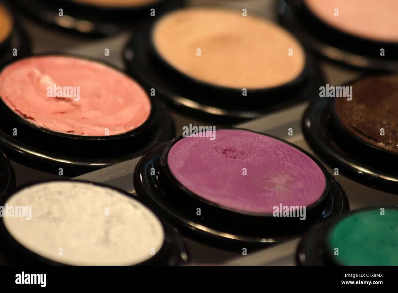Eyeshadows hi-res stock photography and images - Alamy