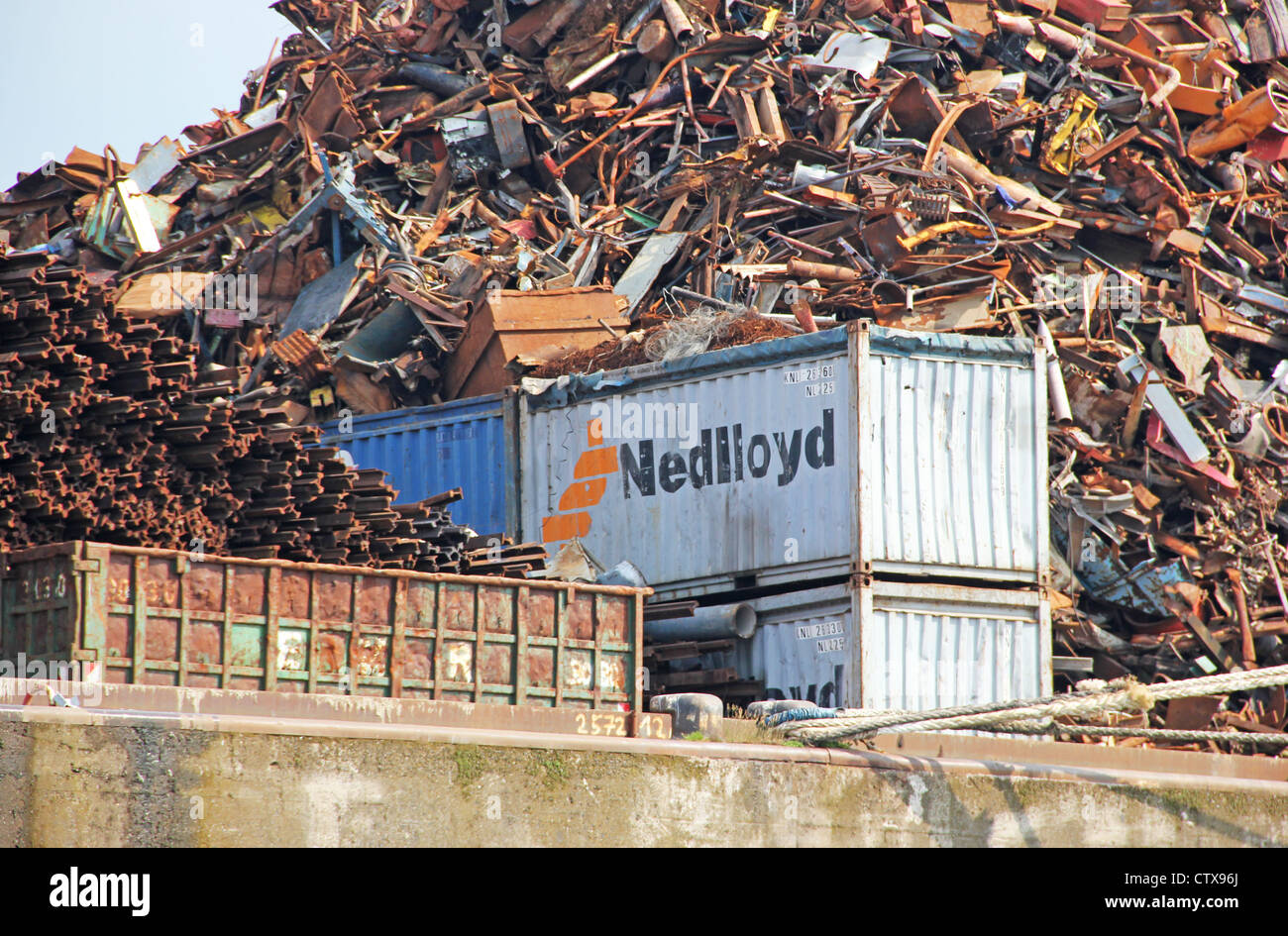 Container box hi-res stock photography and images - Alamy