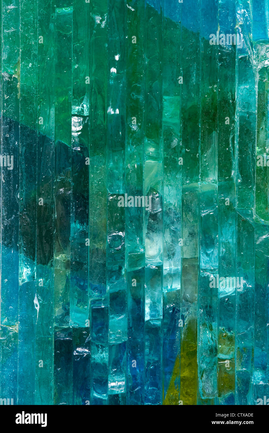 Three Nun Court Garden behind the Guildhall building, new fountain ...