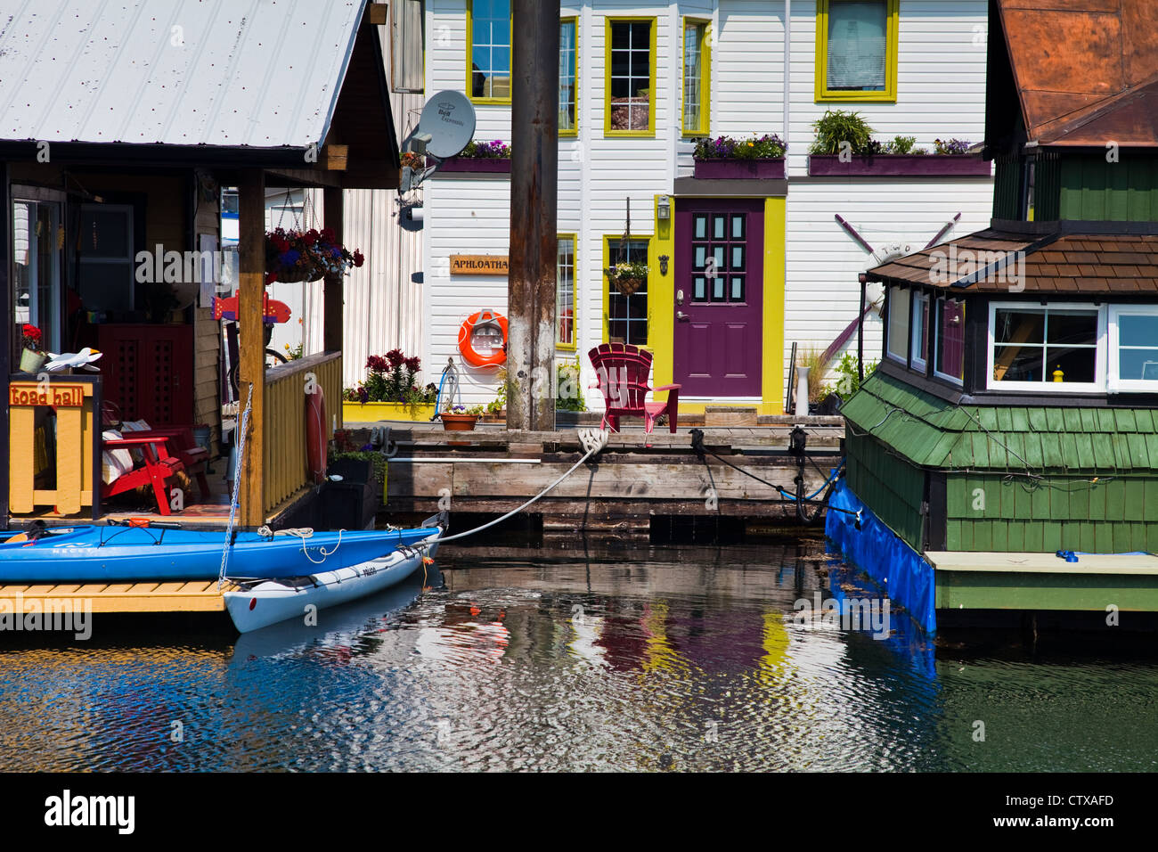 Victoria floating house boat hi-res stock photography and images - Alamy