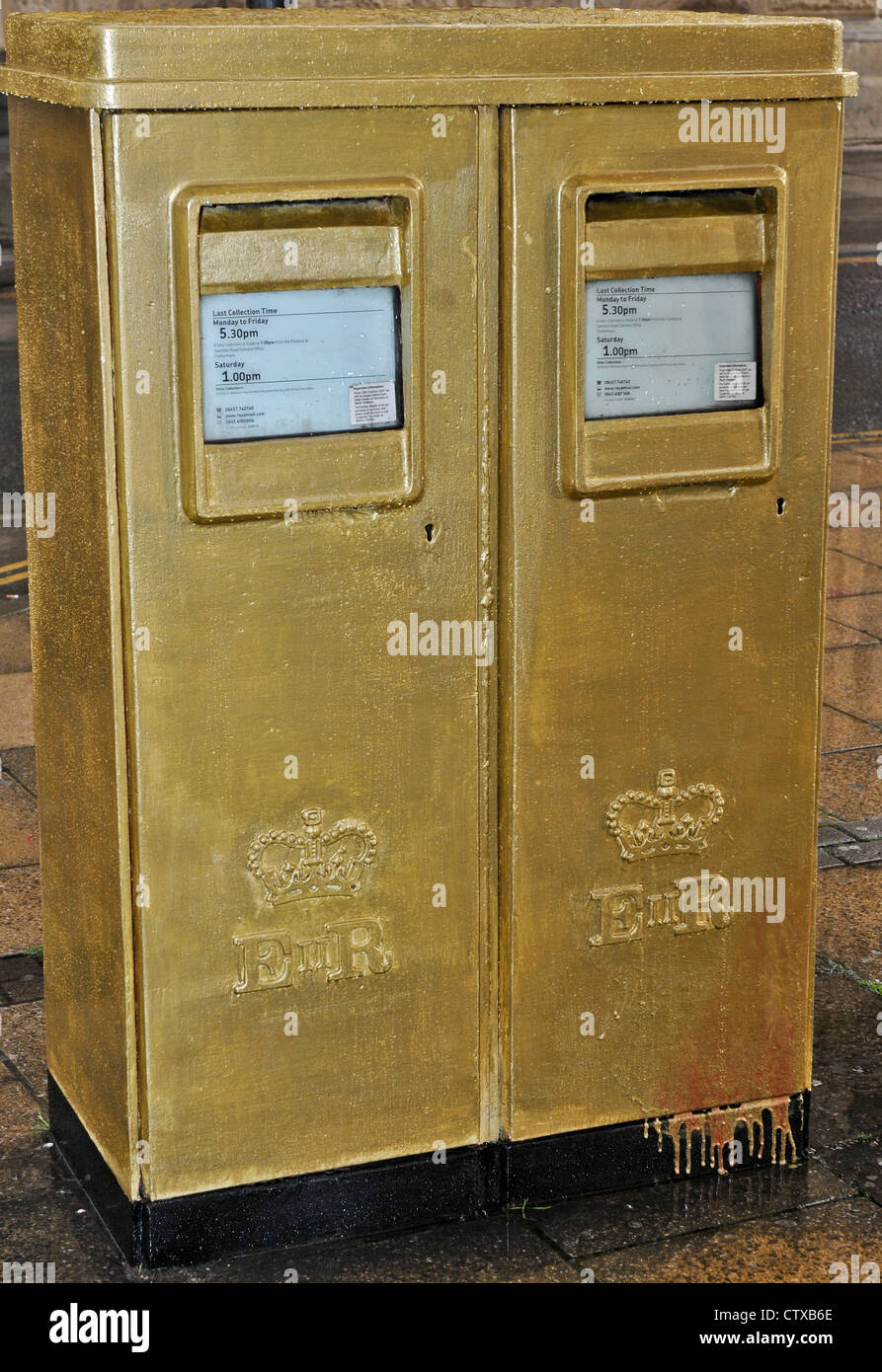 Royal Mail hastily gold painted post-box on Upper High Street ...