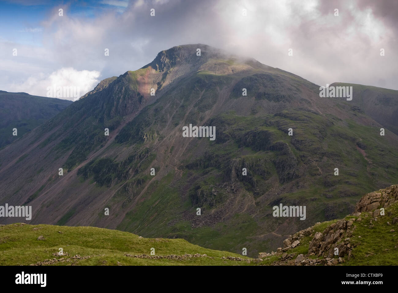 Great Gable, seen from the Scafell Pike range Stock Photo - Alamy