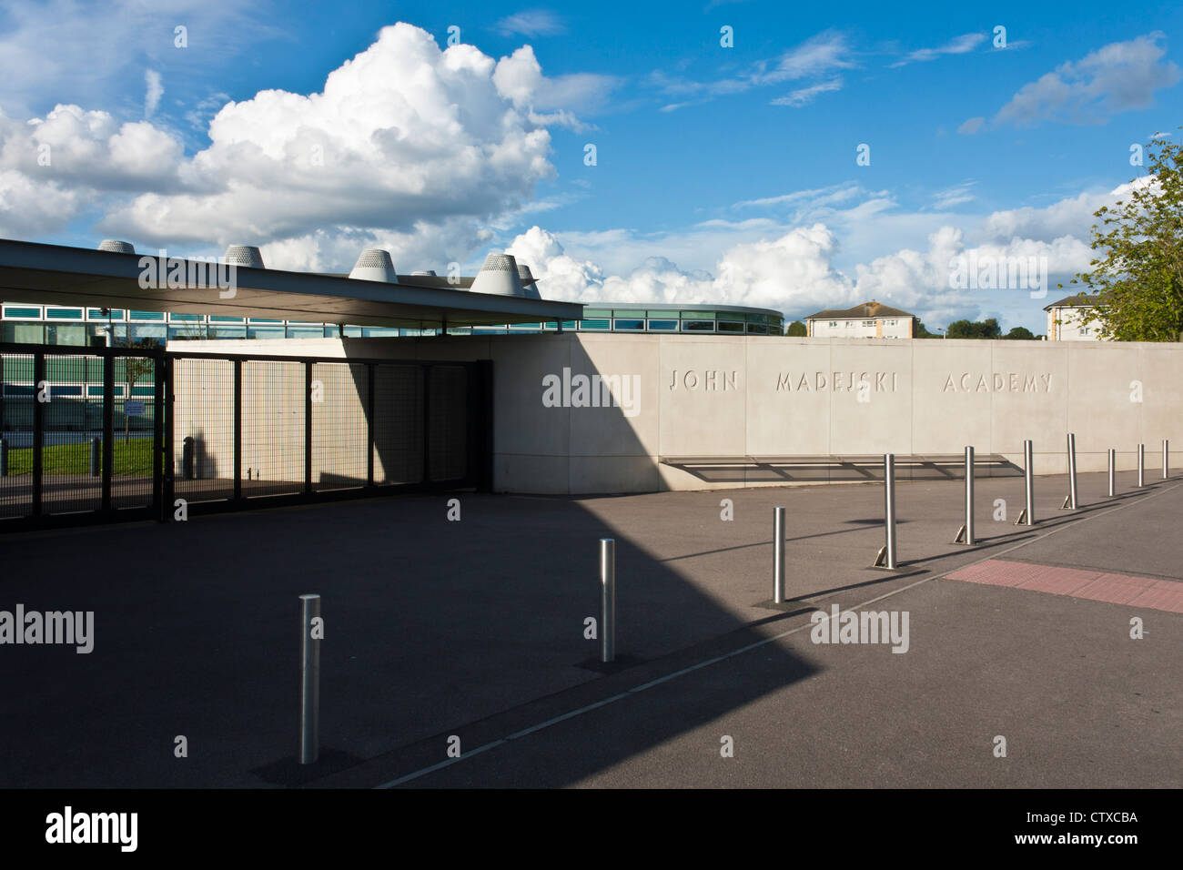 The entrance to John Madejski Academy, a secondary school in Reading ...