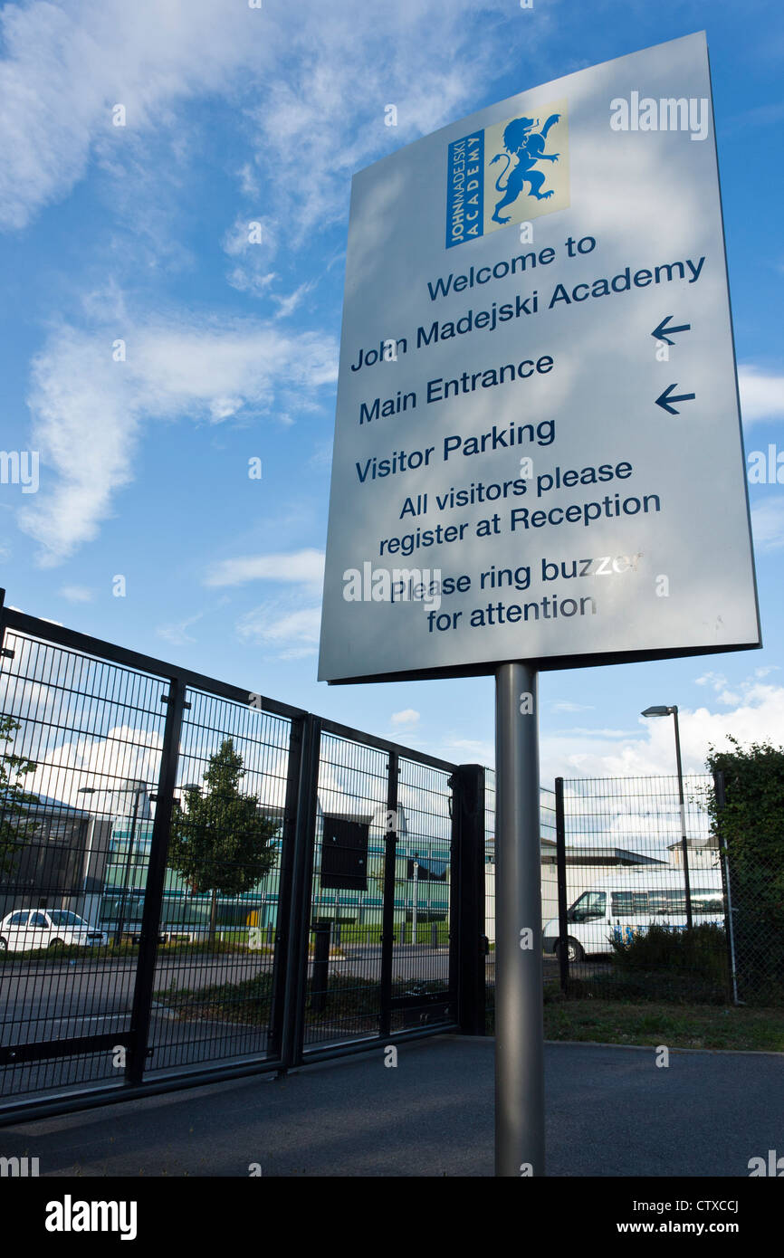 The entrance to John Madejski Academy, a secondary school in Reading ...