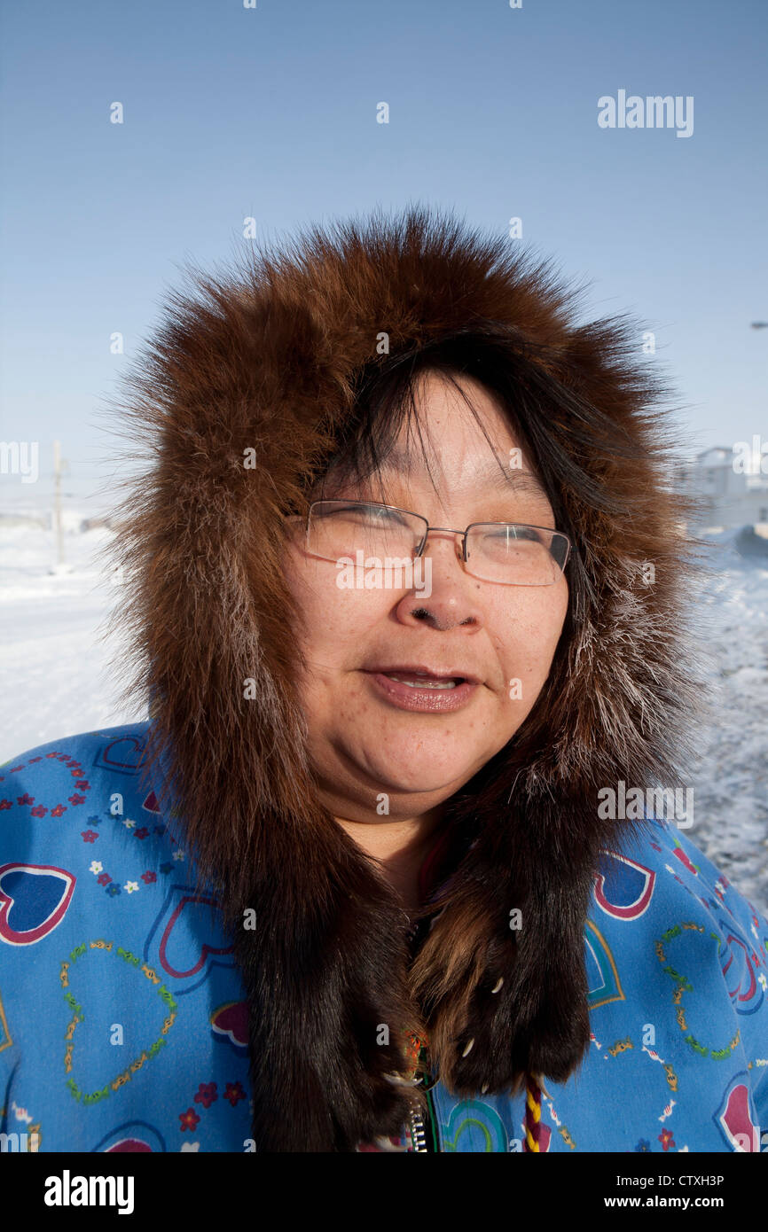 Inuit nunavut woman hi-res stock photography and images - Alamy