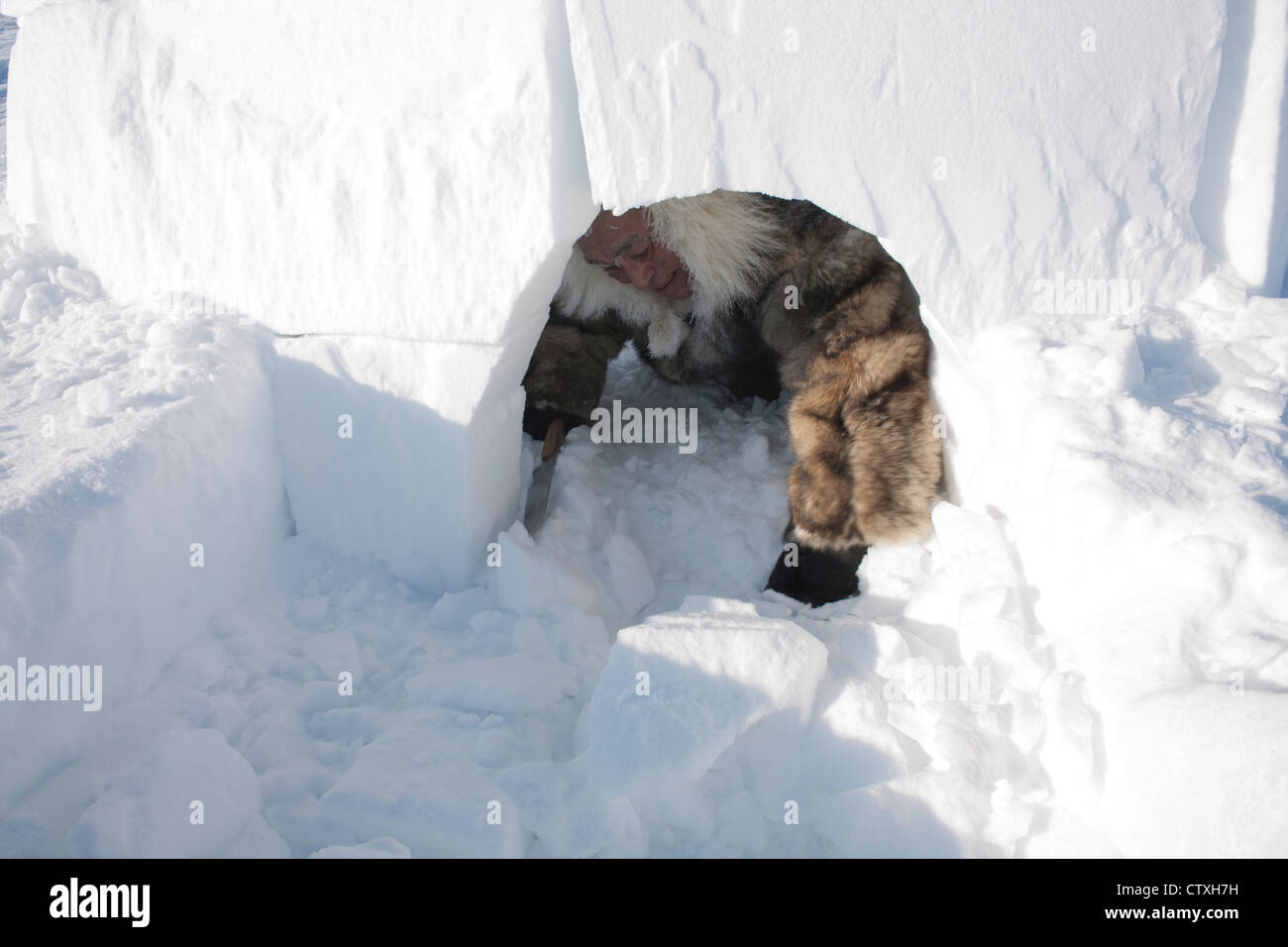 Iglo hi-res stock photography and images - Alamy