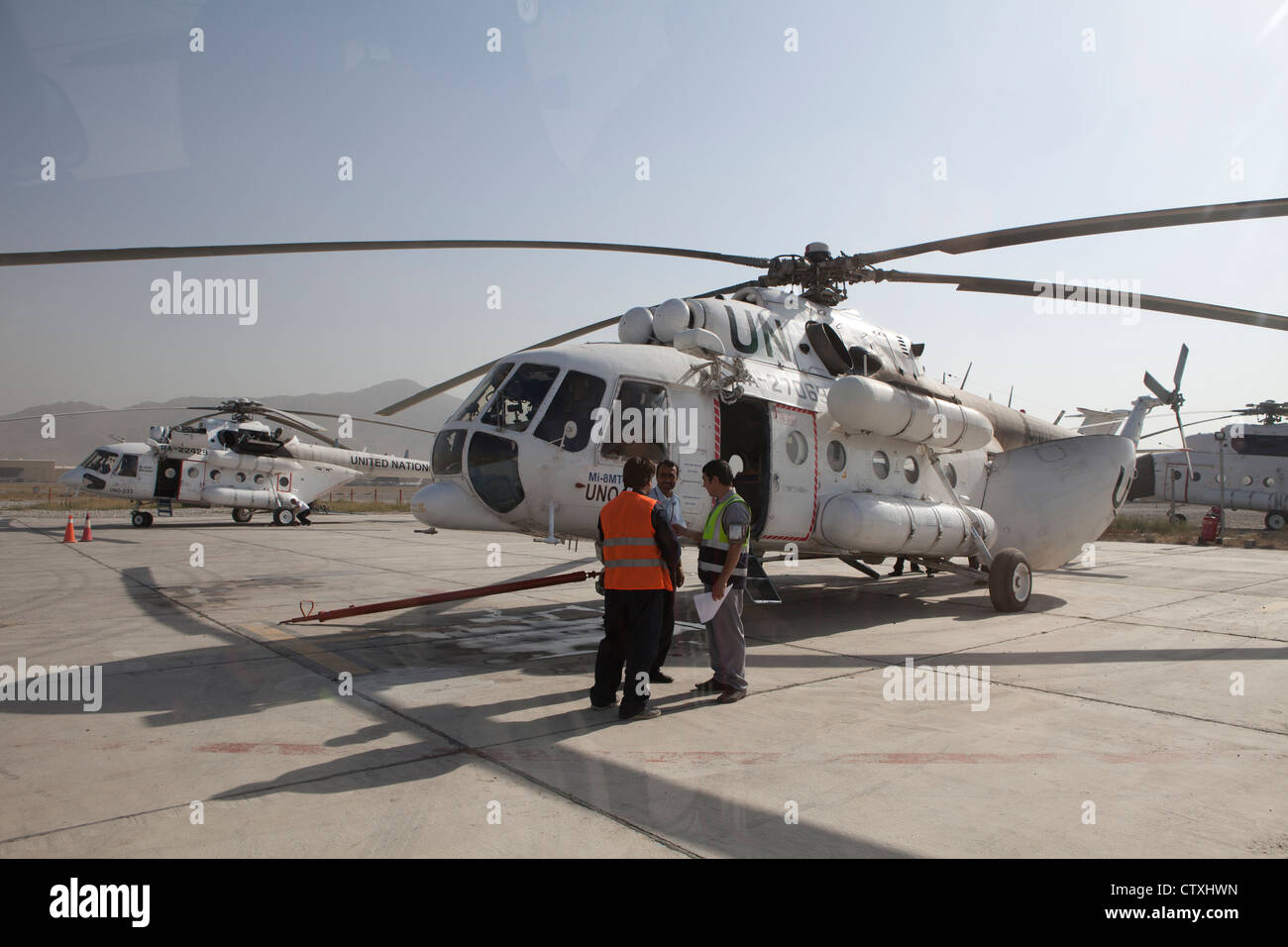 United nations helicopter hi-res stock photography and images - Alamy