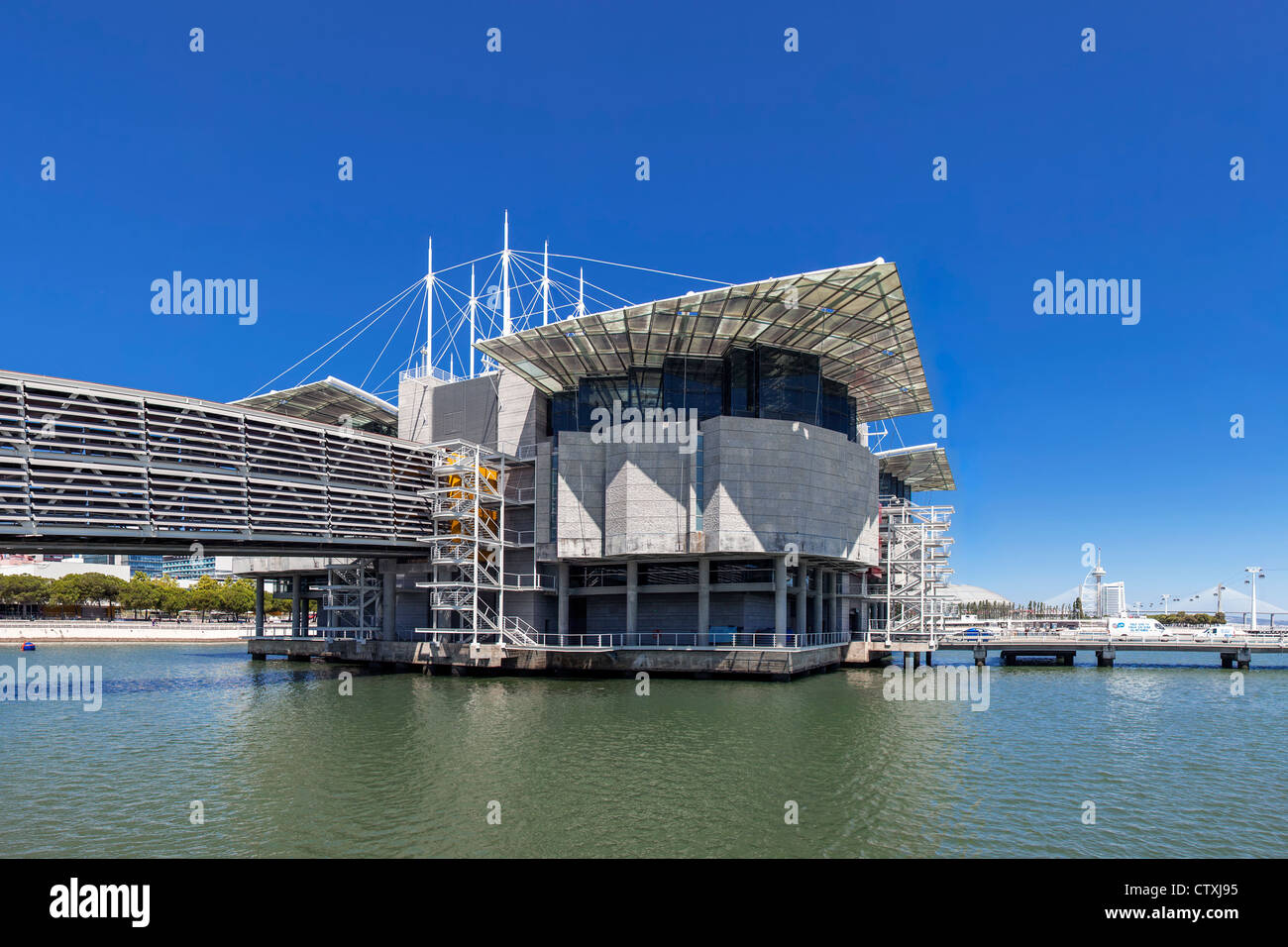 Lisbon Oceanarium, the second largest oceanarium in the world and the ...