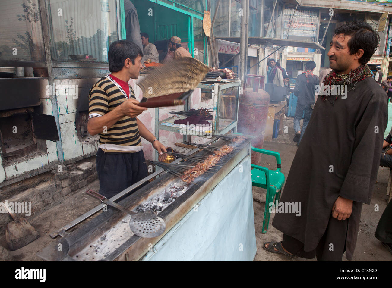 Bazaar in downtown kabul, Afghanistan Stock Photo - Alamy