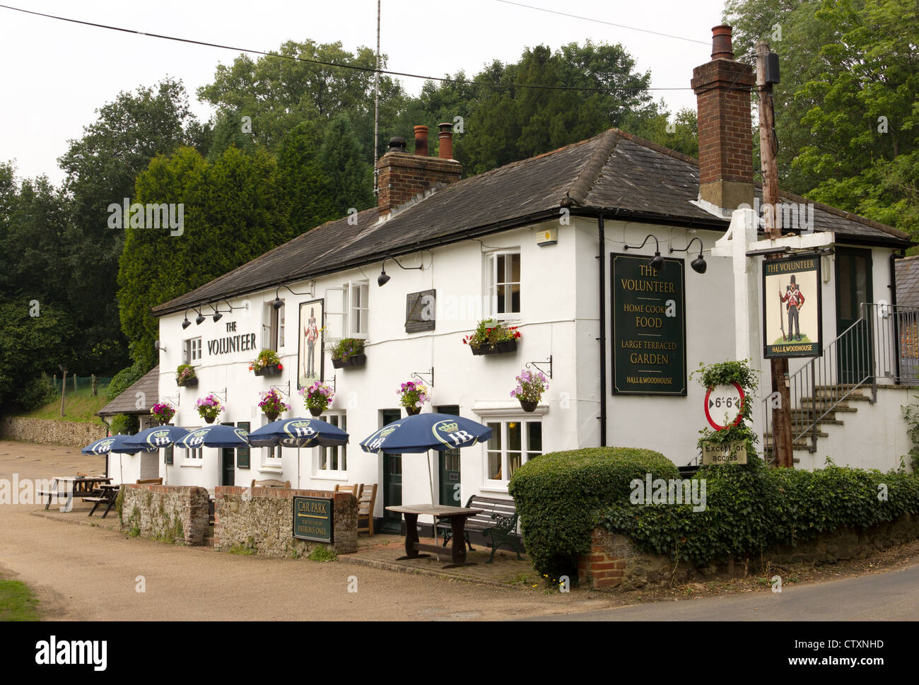 Country_pub hi-res stock photography and images - Alamy