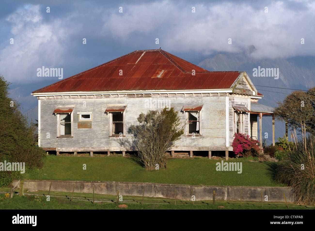 House in New Zealand Stock Photo - Alamy