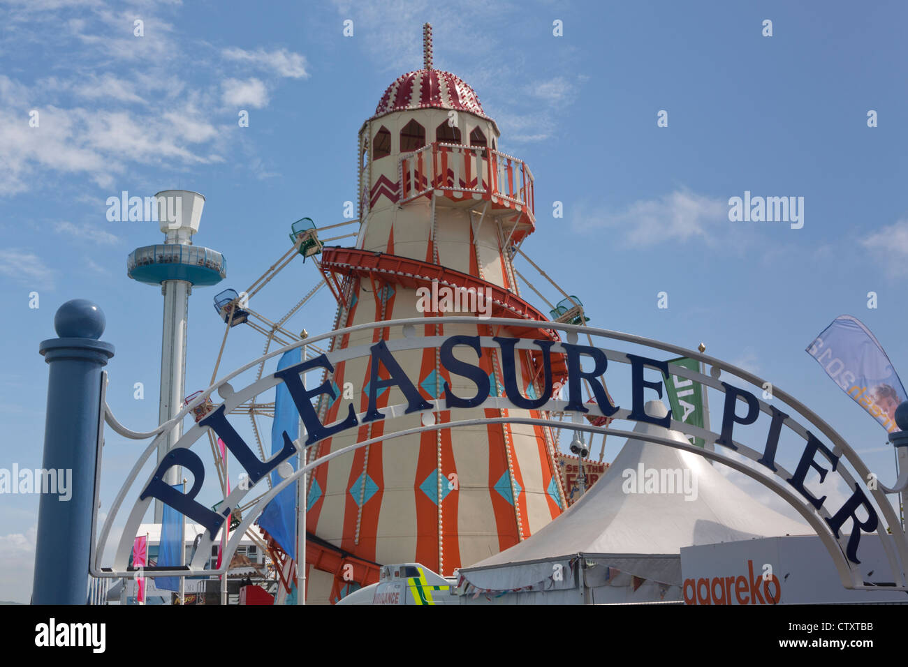 Weymouth Pleasure Pier entrance Stock Photo - Alamy