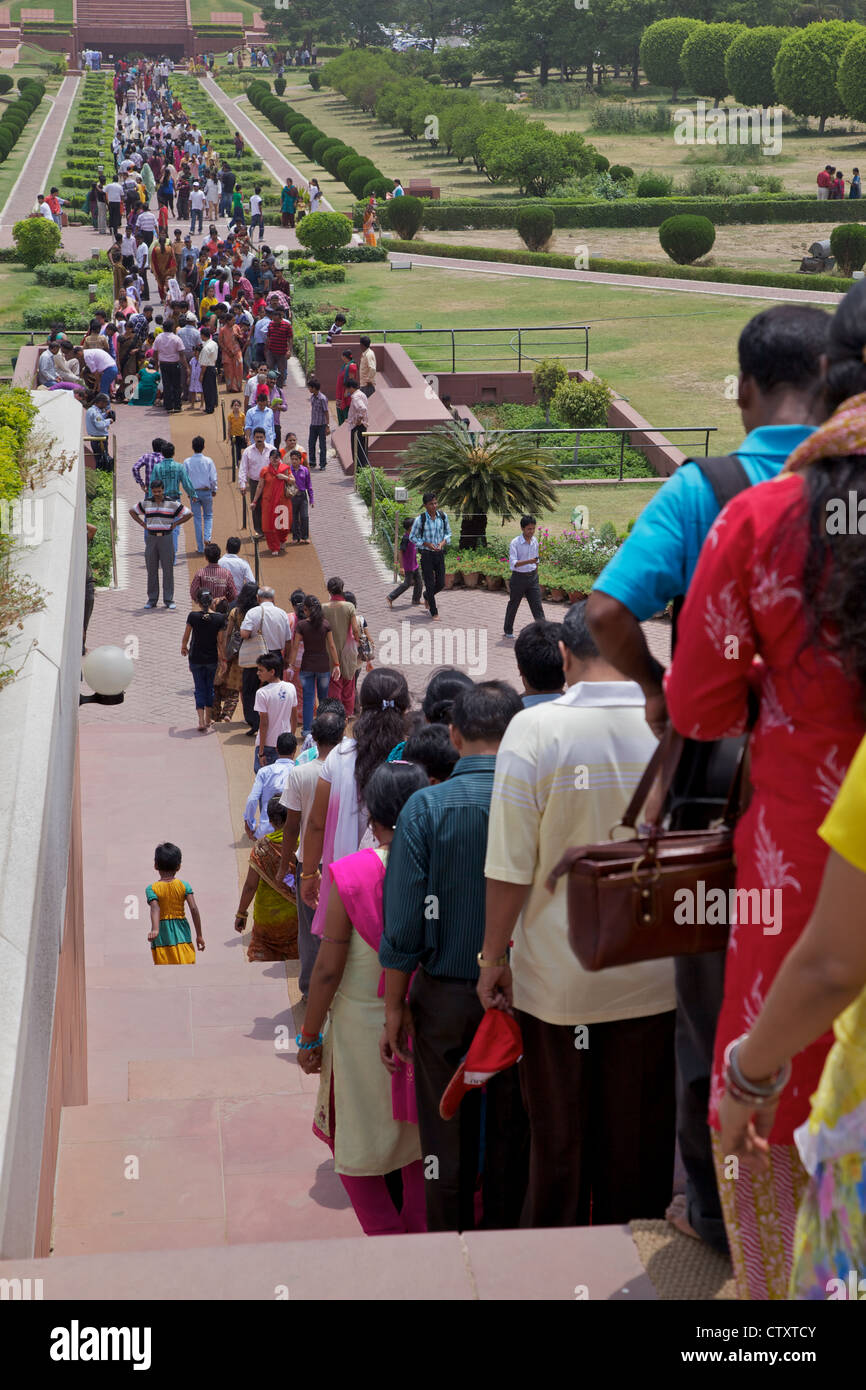 Mandir walkway hi-res stock photography and images - Alamy