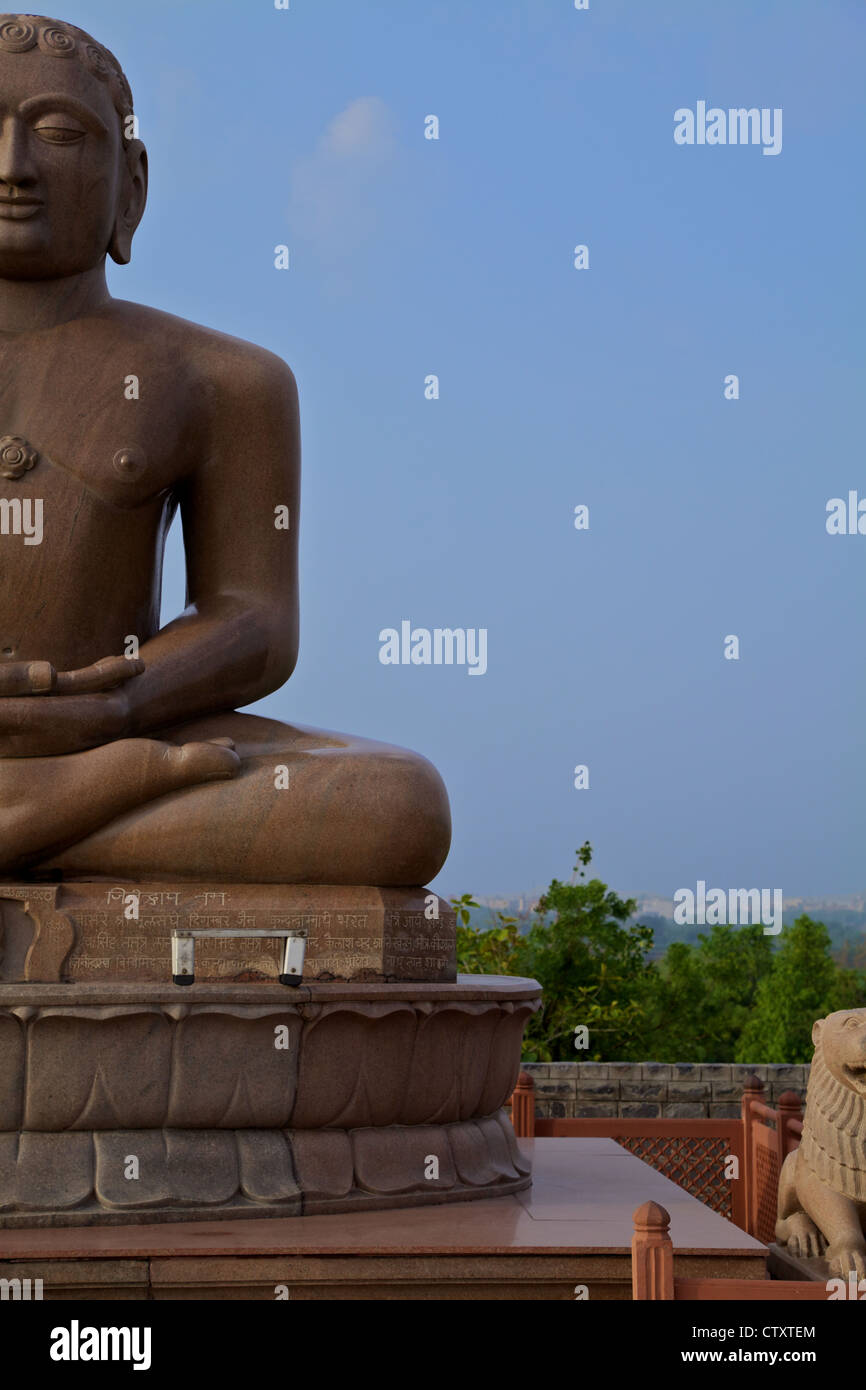 Lord mahavir hi-res stock photography and images - Alamy