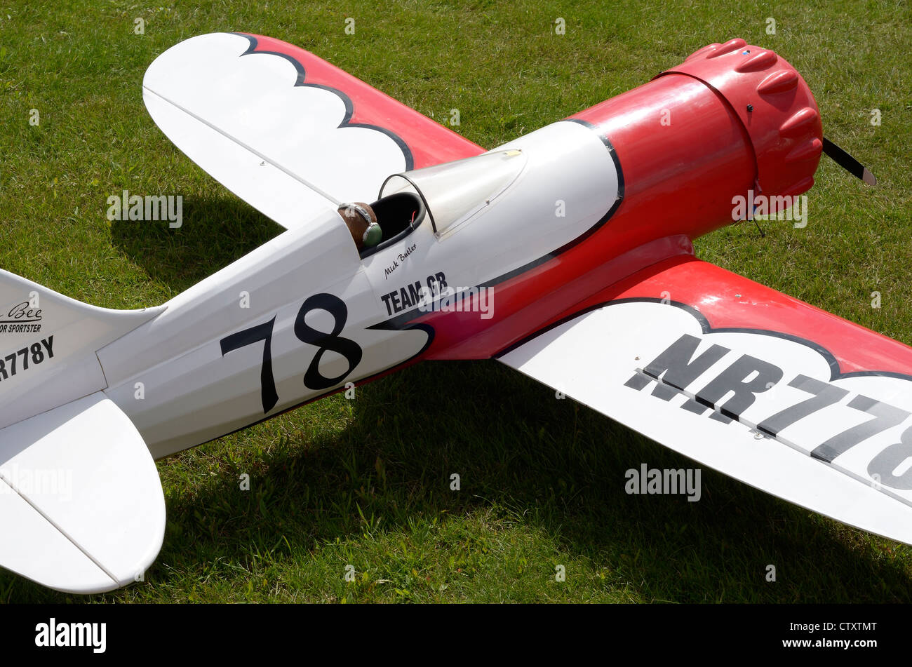 LARGE SCALE MODEL OF VINTAGE US RACER AIRPLANE Stock Photo - Alamy