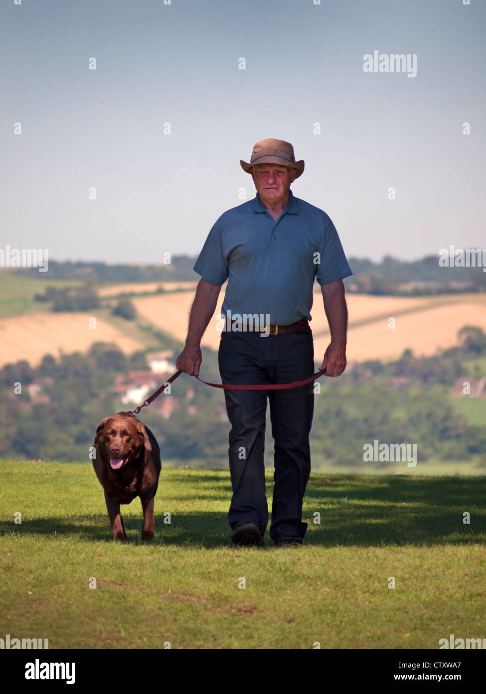 Man and dog england countryside hi-res stock photography and images - Alamy