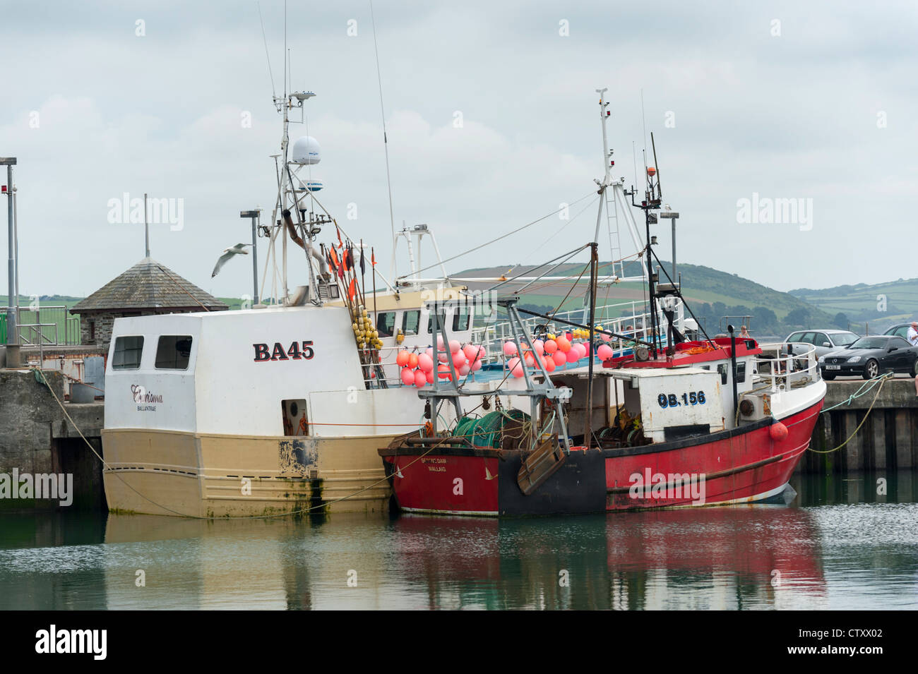 Fishing boat in Padstow Harbour Cornwall UK Stock Photo - Alamy
