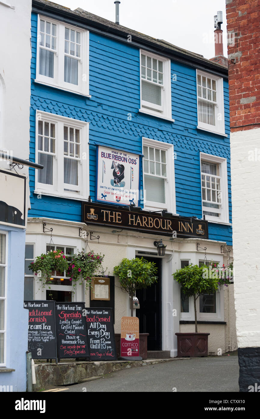 Harbour inn hi-res stock photography and images - Alamy