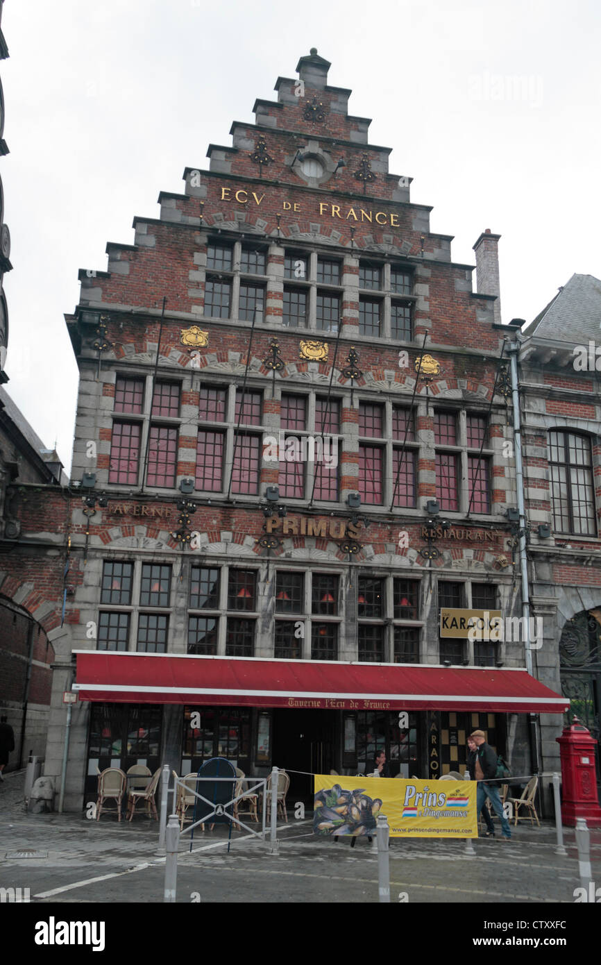 Front elevation hi-res stock photography and images - Alamy