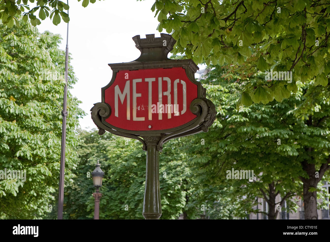 The French Metro sign Stock Photo - Alamy