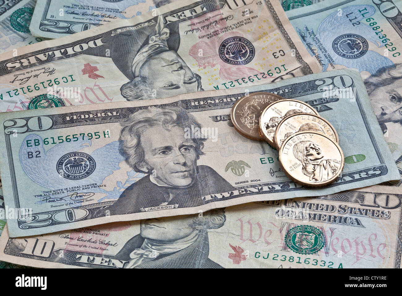 us currency closeup of bills and coins Stock Photo - Alamy