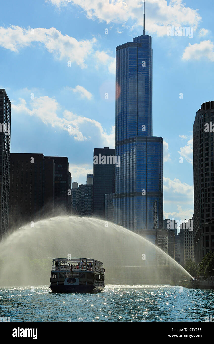 Chicago Centennial Fountain shoots a stream of water across the Chicago ...
