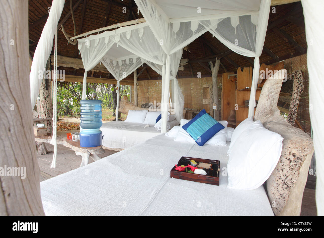 Macan island hi-res stock photography and images - Alamy