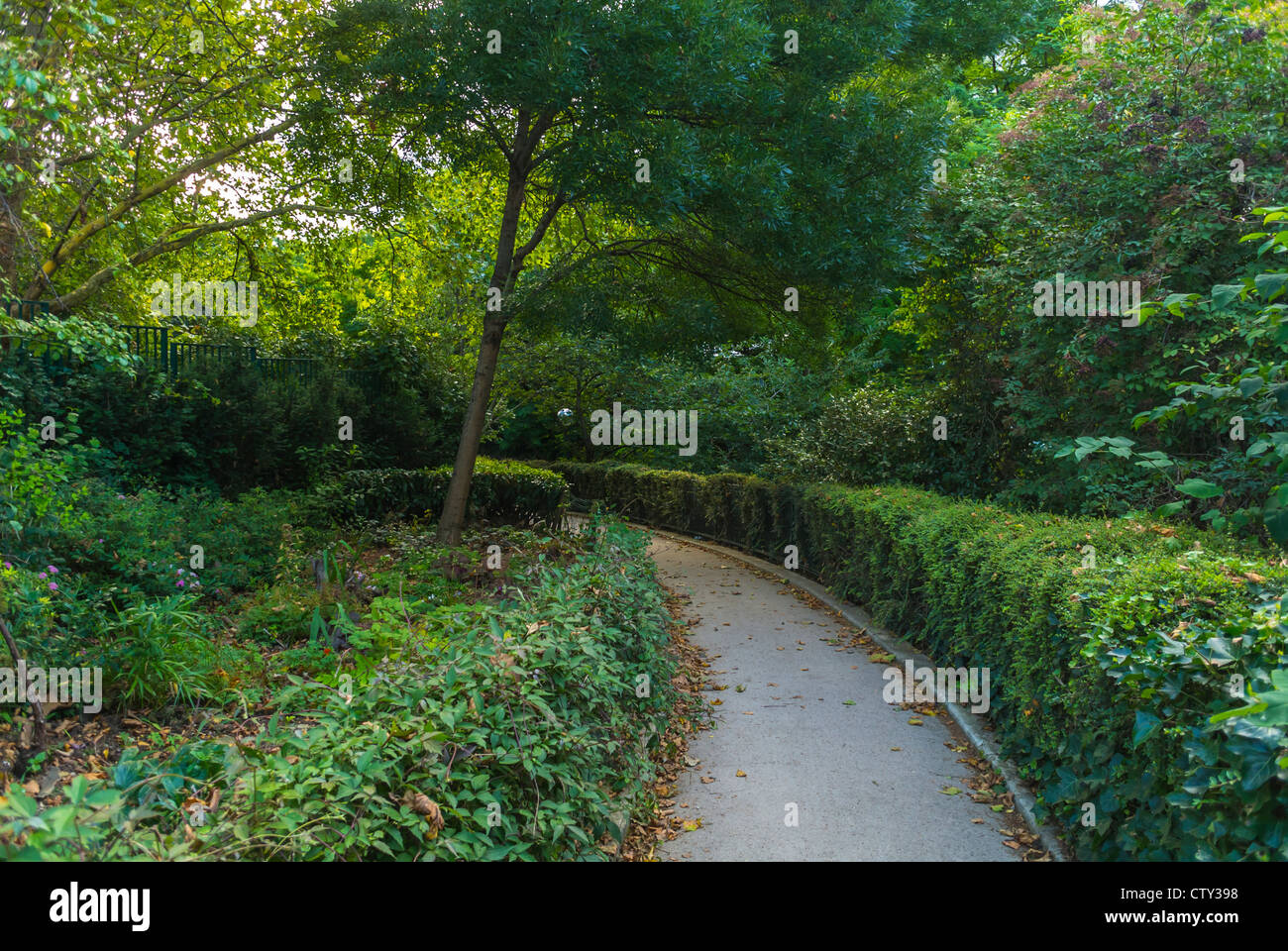 Paris, France, Pathway, Scenic, in "Promenade Plantée" Urban park ...