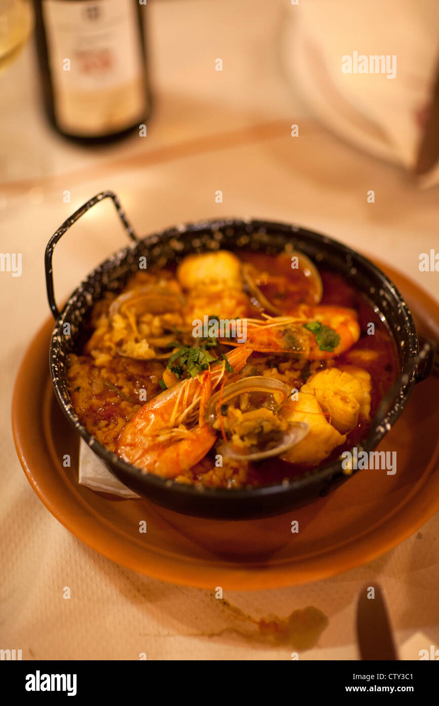 Faro restaurant hi-res stock photography and images - Alamy