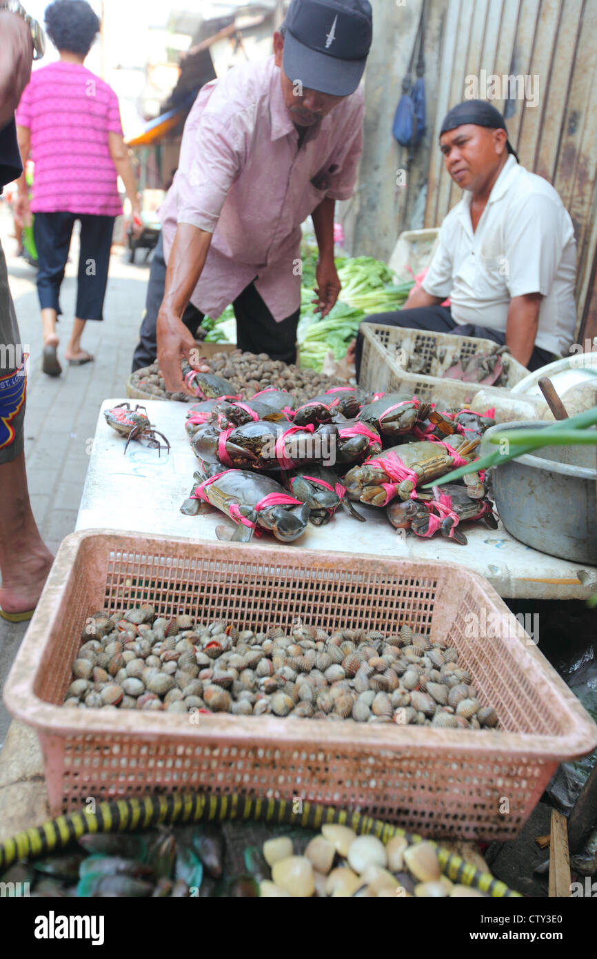 Jalan pasar indonesia hi-res stock photography and images - Alamy