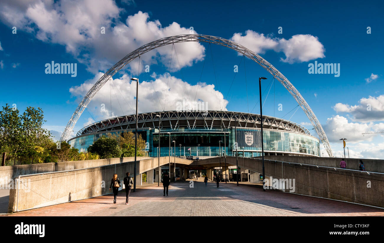 Wembley stadium hi-res stock photography and images - Alamy