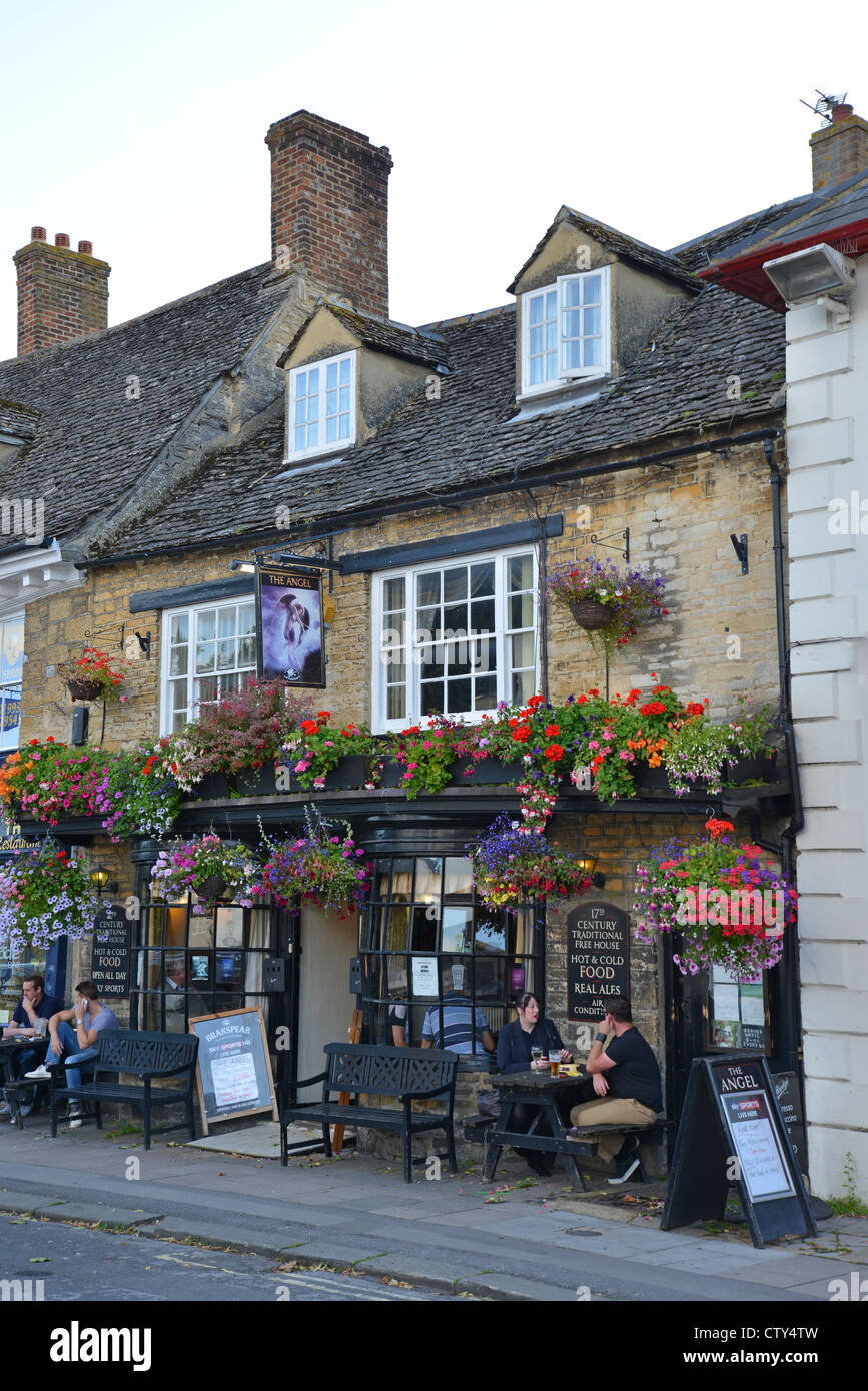 The Angel Inn, Market Square, Witney, Oxfordshire, England, United ...