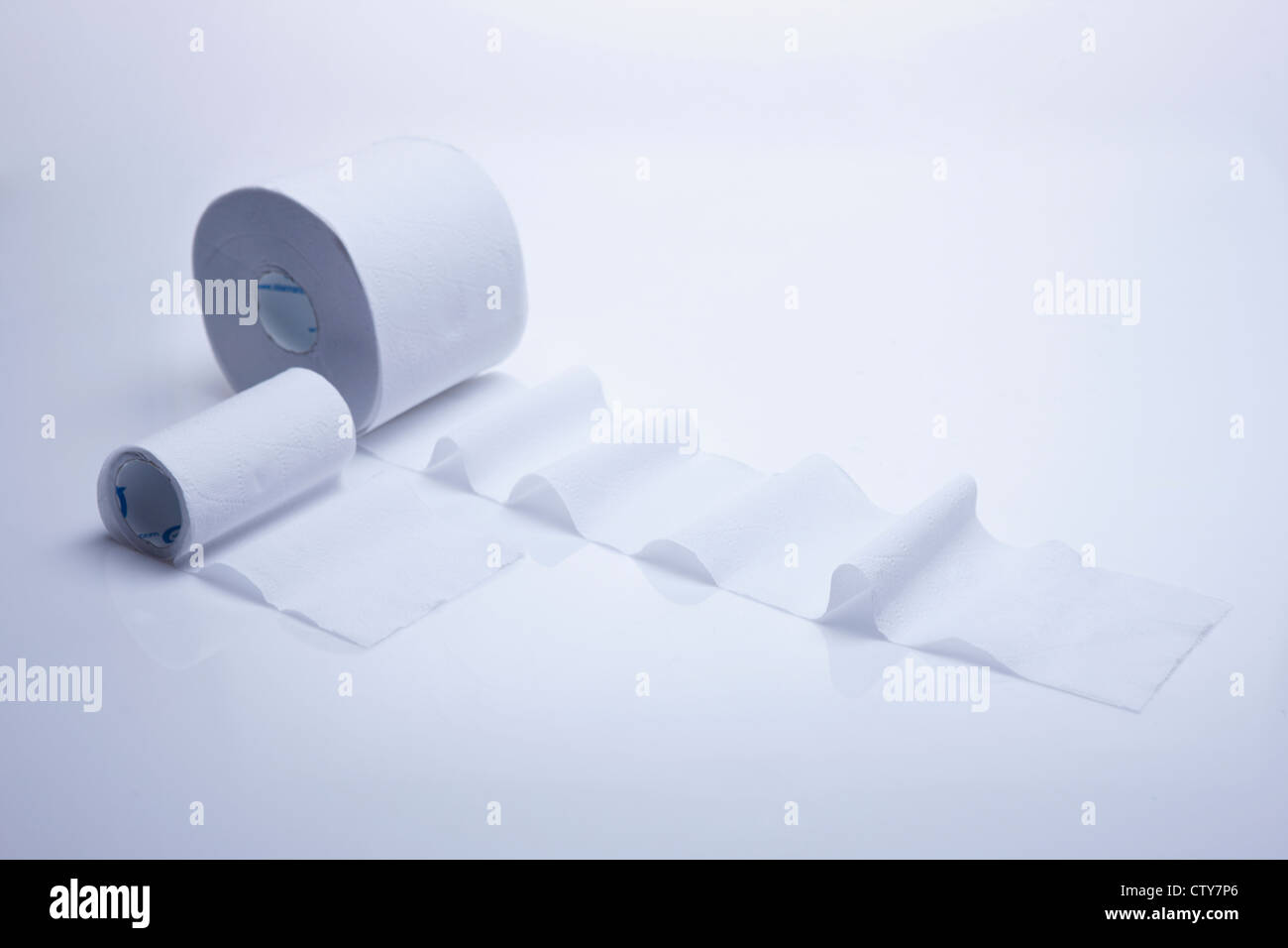 long toilet paper and short toilet paper Stock Photo - Alamy