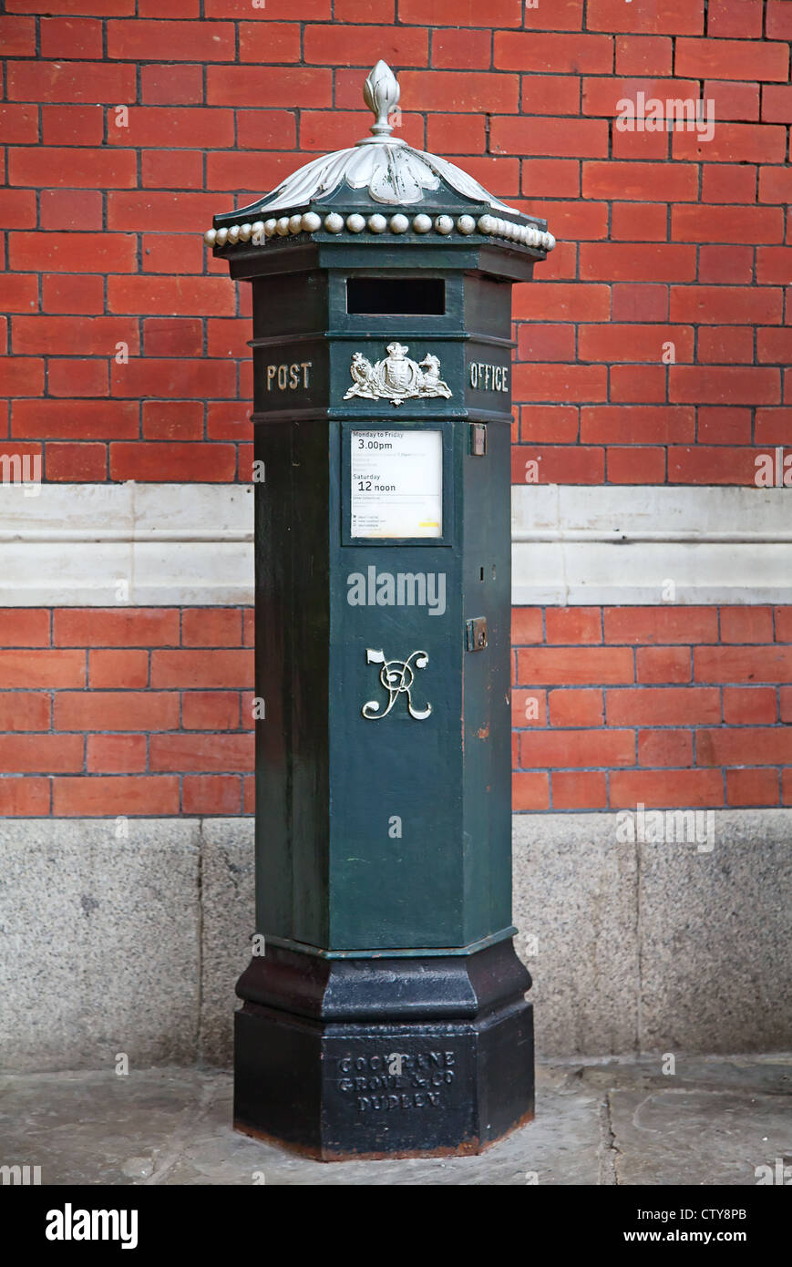 Traditional victorian dark green mail box, UK Stock Photo - Alamy
