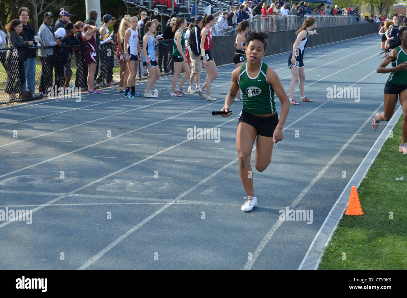 Relay race hi-res stock photography and images - Alamy