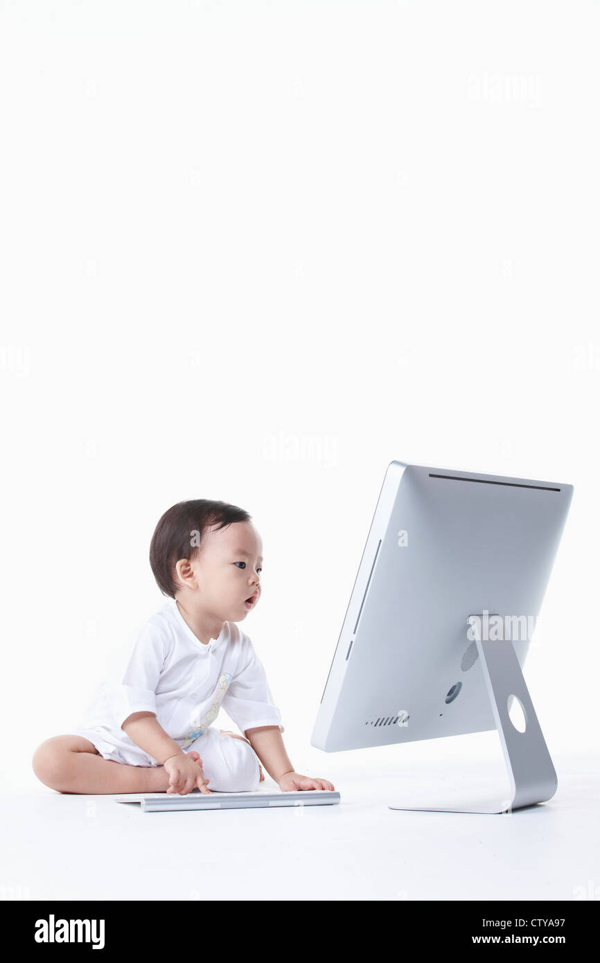 Monitor 6 hi-res stock photography and images - Alamy