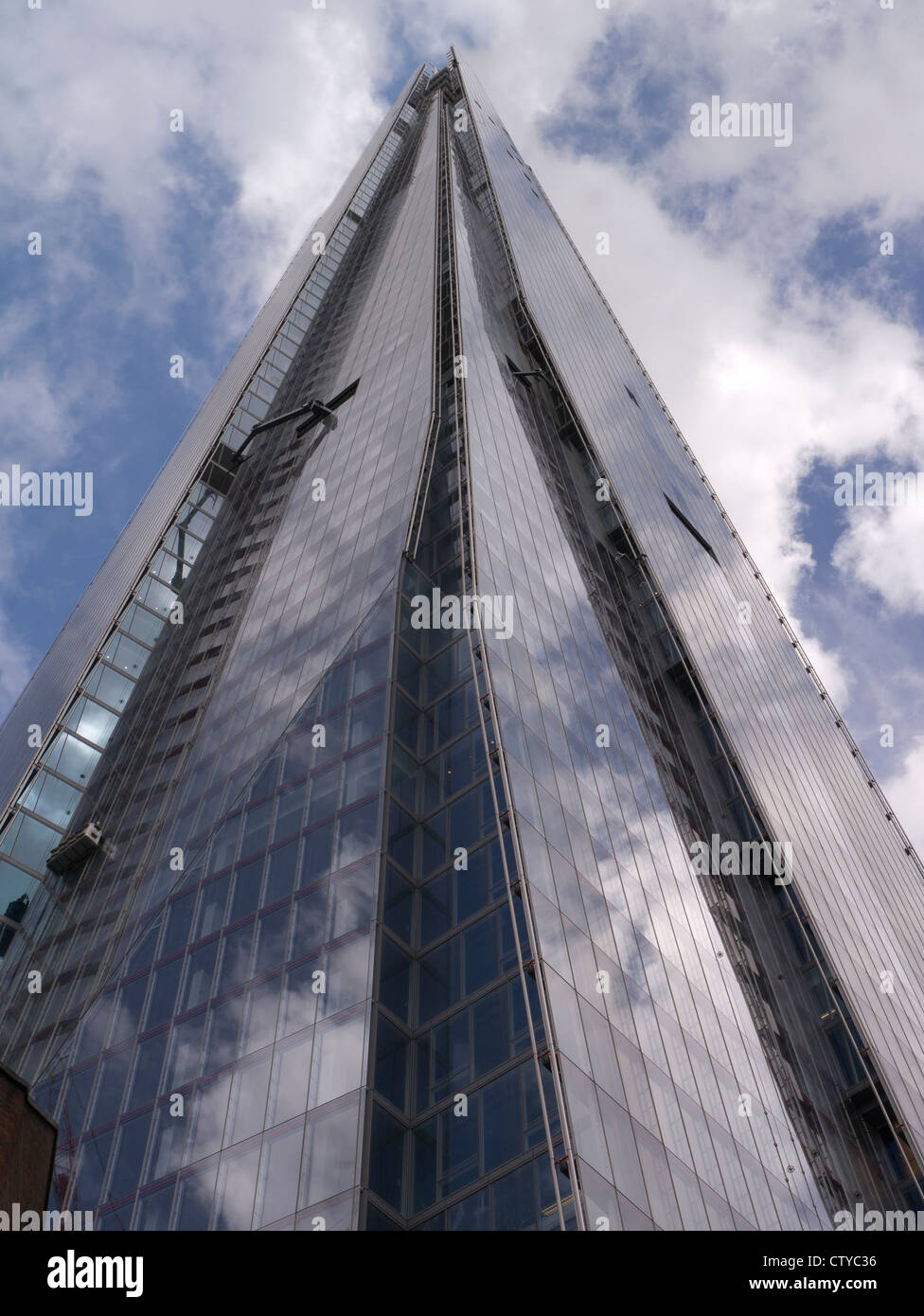 Shard tall building hi-res stock photography and images - Alamy