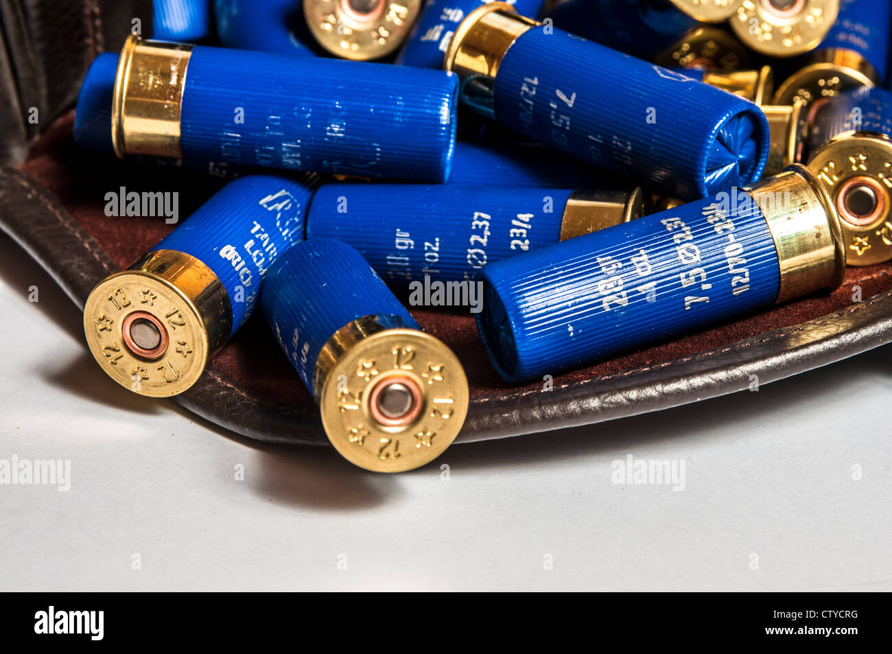 12 bore shot gun hi-res stock photography and images - Alamy