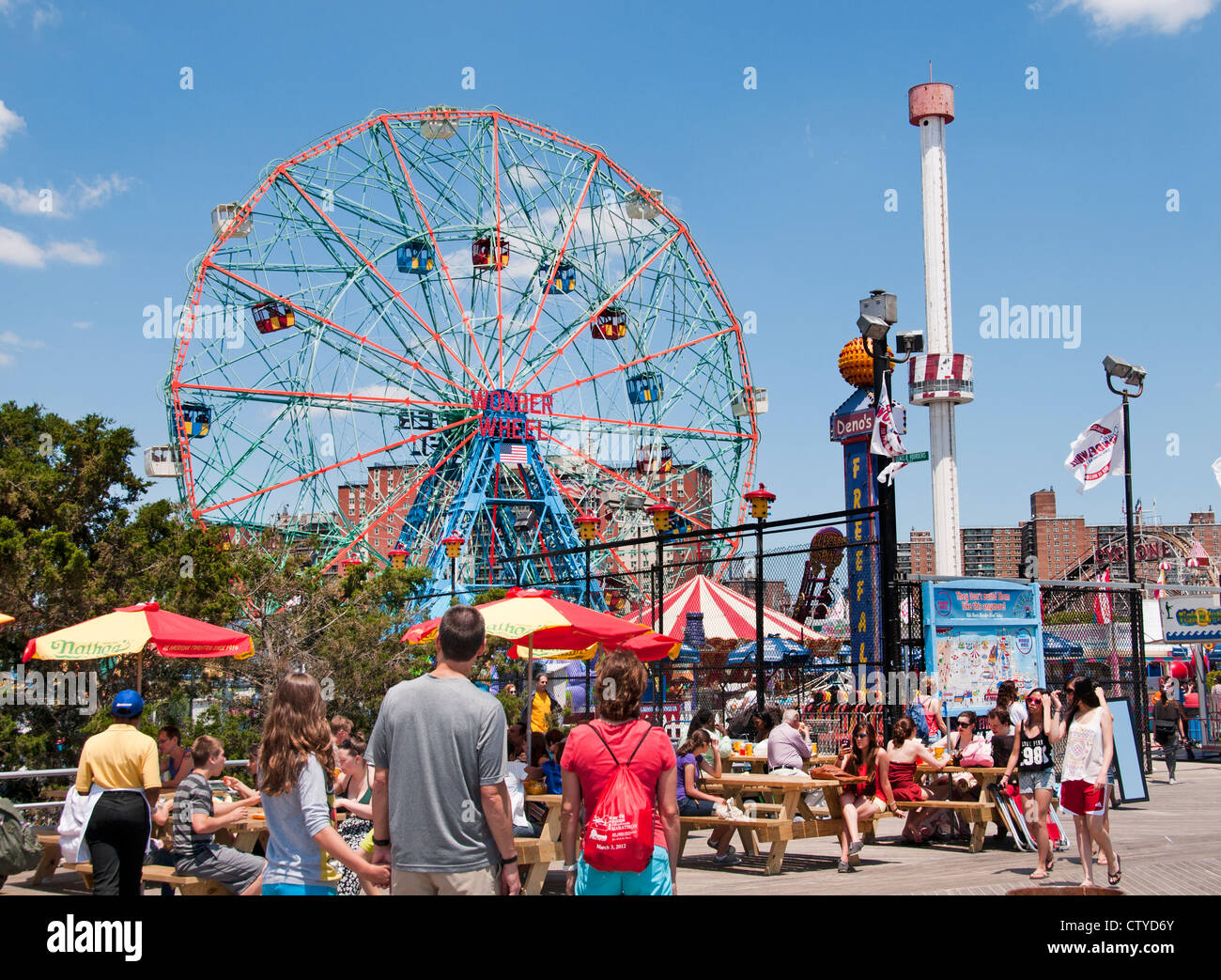 Deno's Wonder Wheel Amusement park Coney Island Luna Beach Boardwalk ...