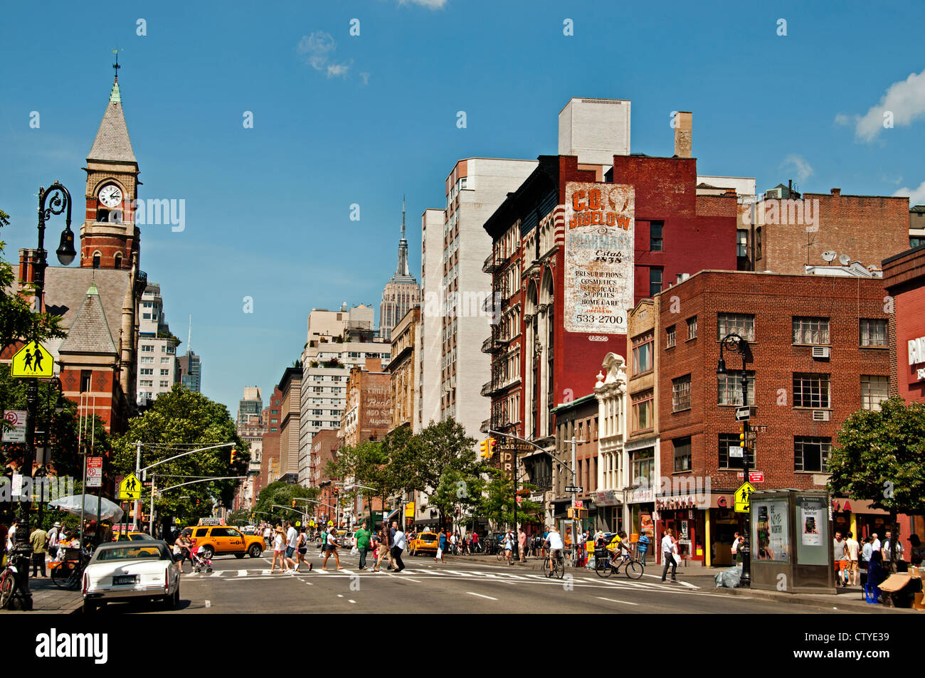 6th avenue manhattan hi-res stock photography and images - Alamy