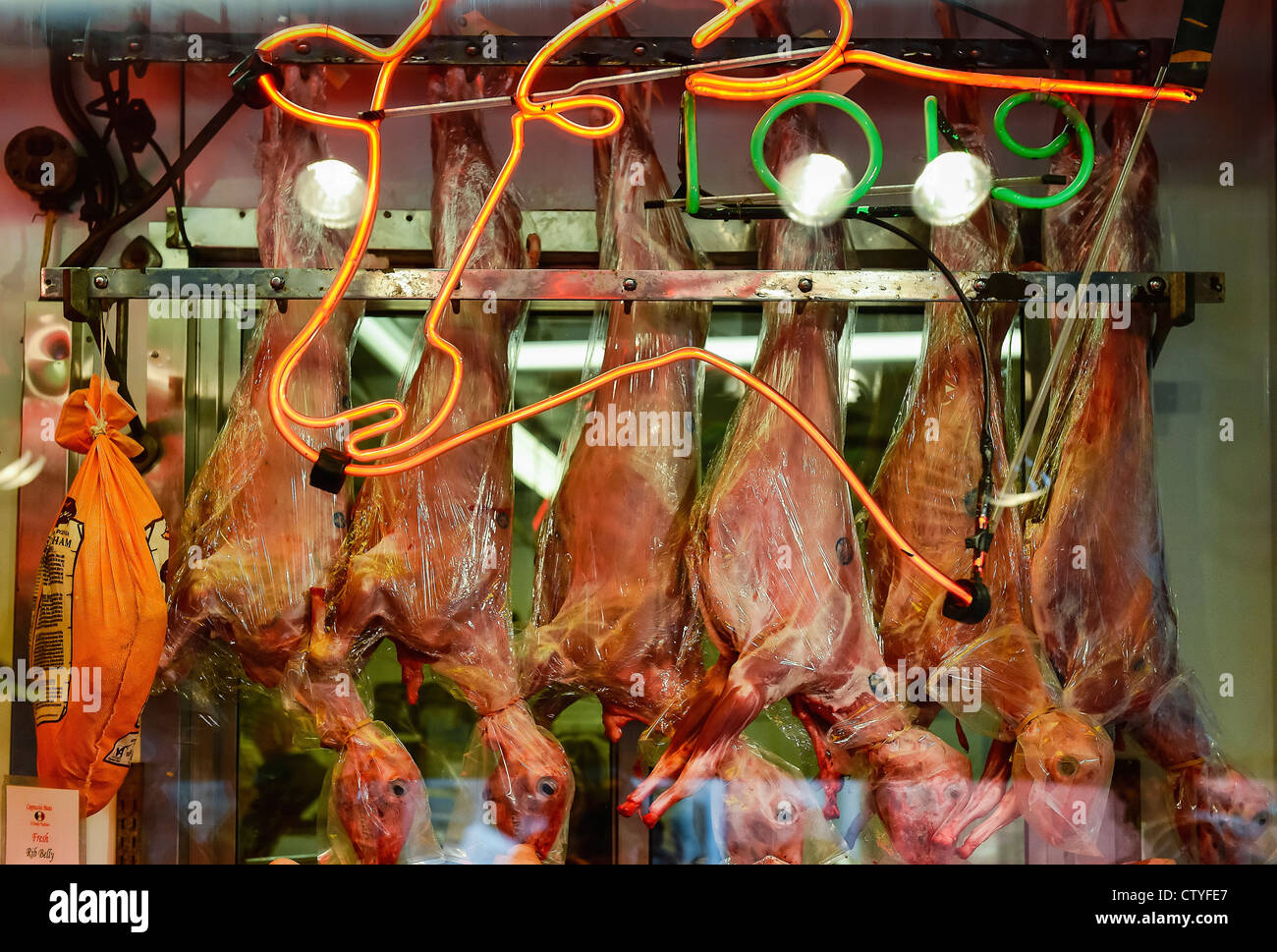 Italian market meat hi-res stock photography and images - Alamy