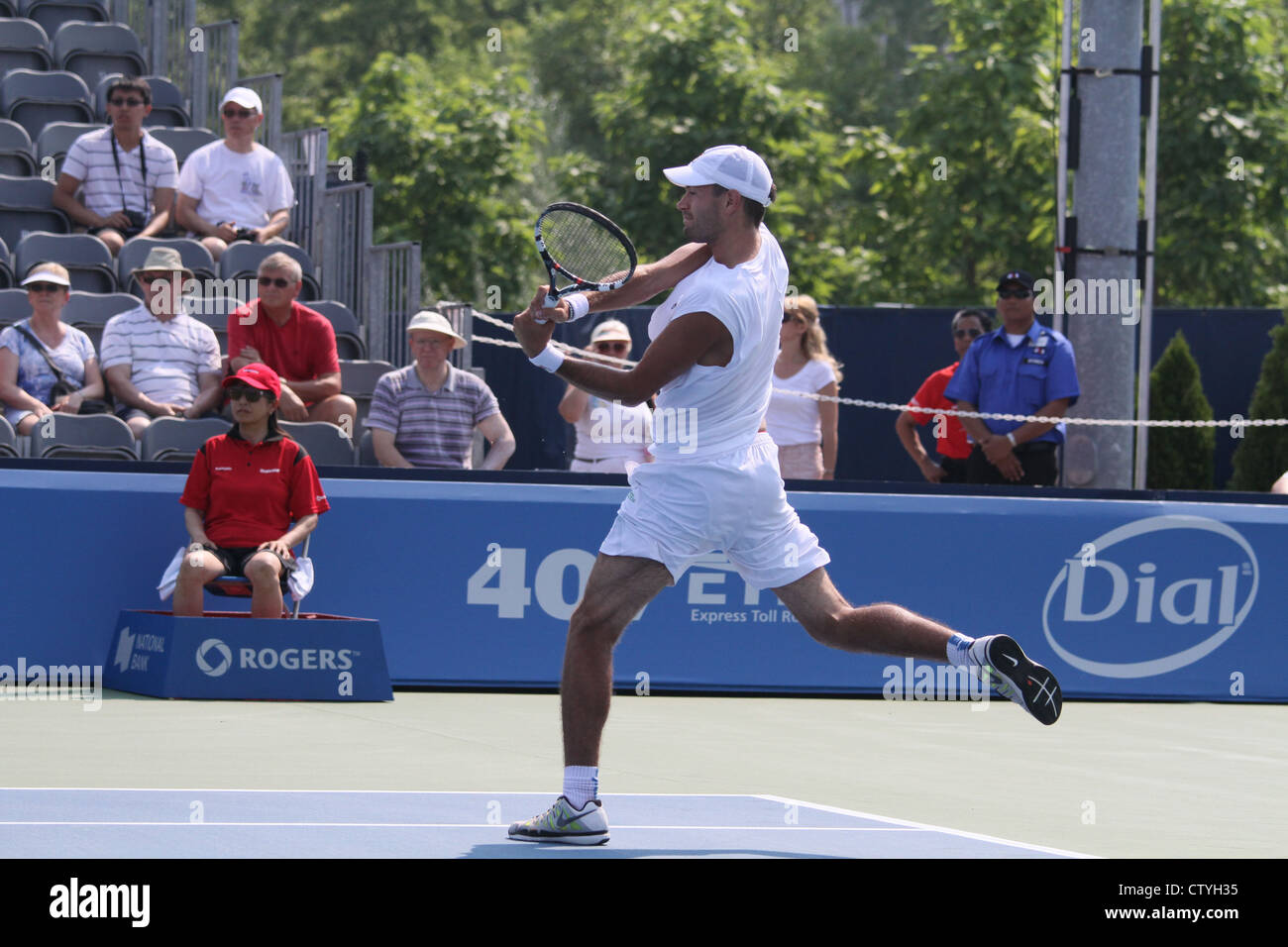 tennis player return serve action Stock Photo - Alamy