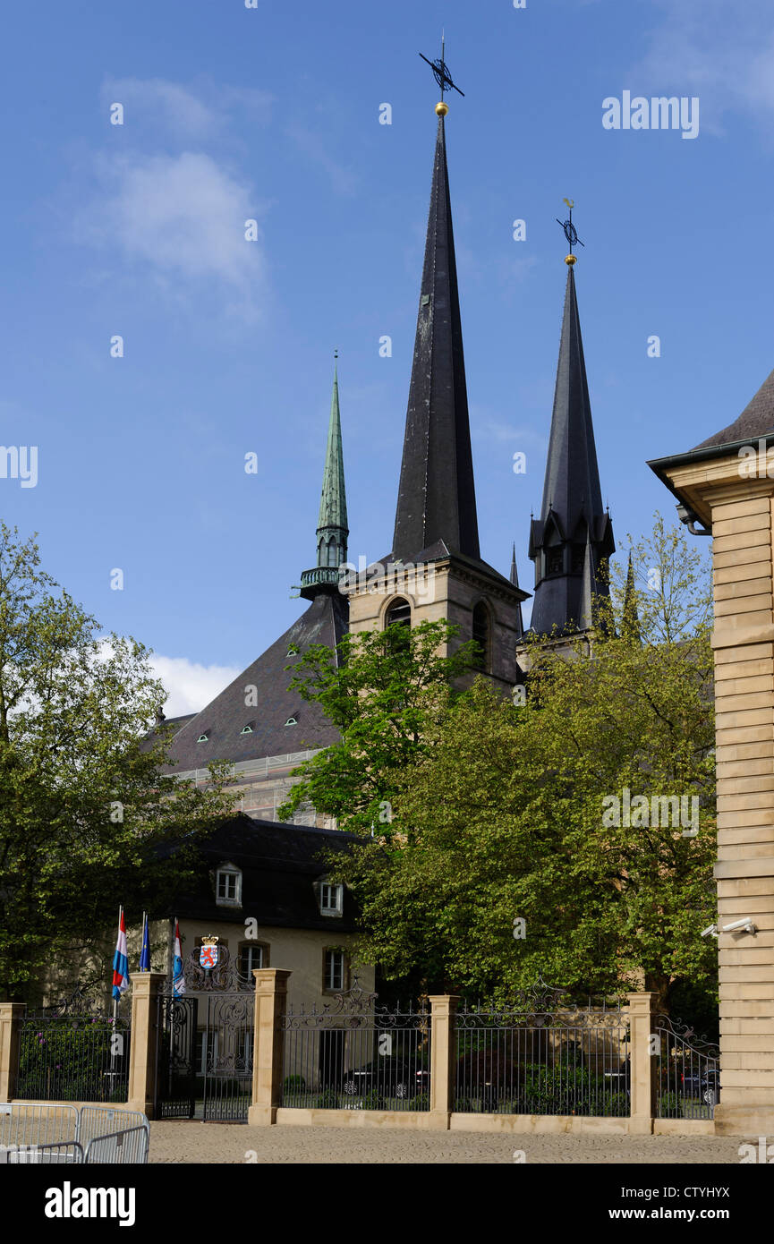 Cathedrale notre dame luxembourg hi-res stock photography and images ...