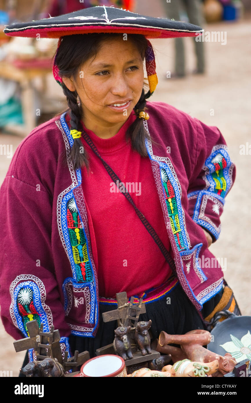 Woman selling souvenirs on a local market Stock Photo - Alamy