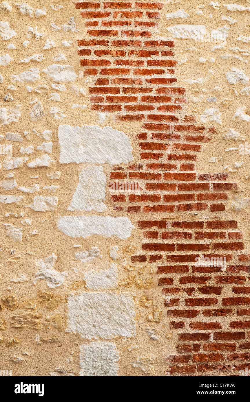 Tall red brick wall hi-res stock photography and images - Alamy