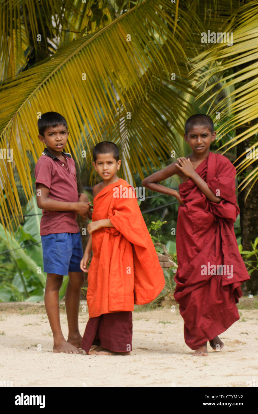 Buddhist boy temple hi-res stock photography and images - Alamy